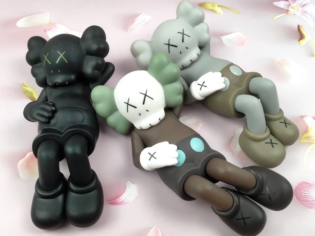KAWS Figurines KAWS Mini Dolls KAWS Art Decoration Personalized Gifts ...