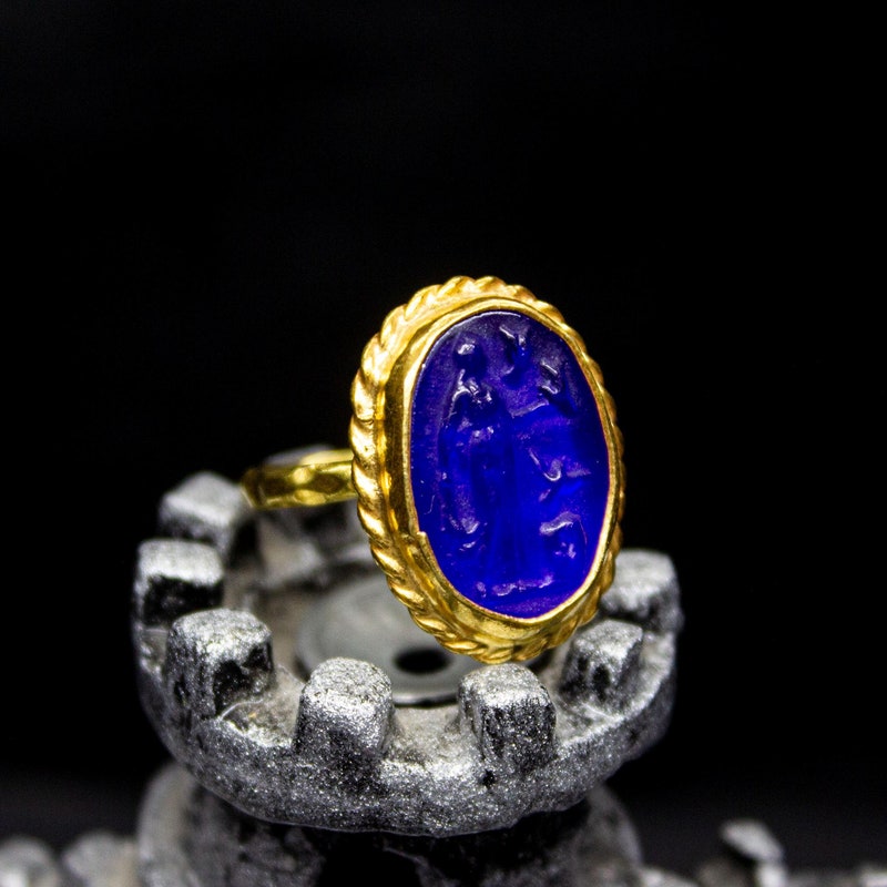 Intaglio Glass Ring - Etsy