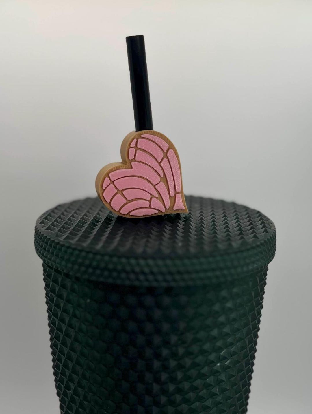 Concha Straw Topper - Etsy