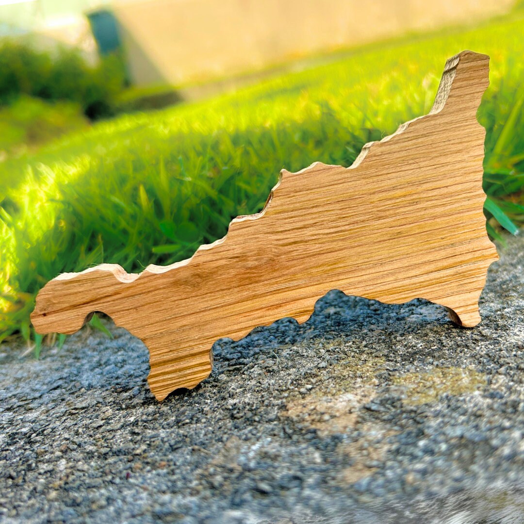 Cornwall Map Oak Fridge Magnet. Wooden Fridge Magnet Detailing the ...