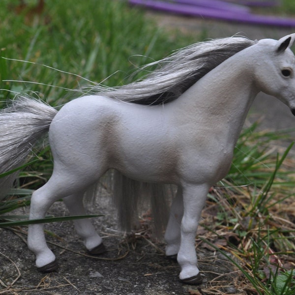 Model Horse - Etsy