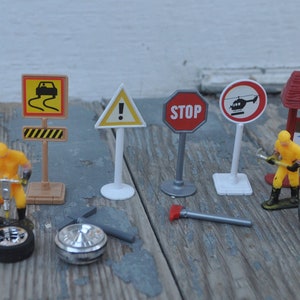 Miniature Road & Traffic Signs for Model Train Model Car - Etsy