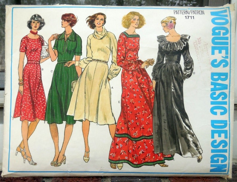 Vogue 1711 - Beautiful 1970s Dress Pattern - Long or Short - Breezy ...