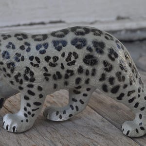 Wildlife Artists Snow Leopard Cub - Discontinued - Figurine for Diorama ...