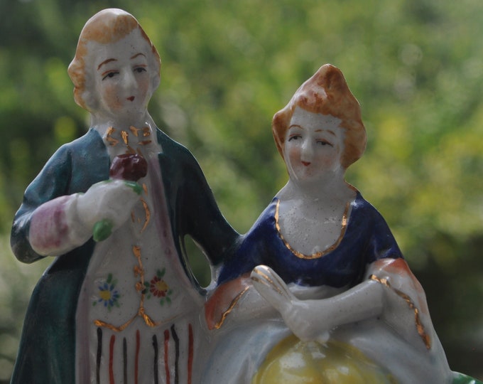 Vintage 1960s - Wedding Cake Topper - Plastic With Artificial Flowers ...