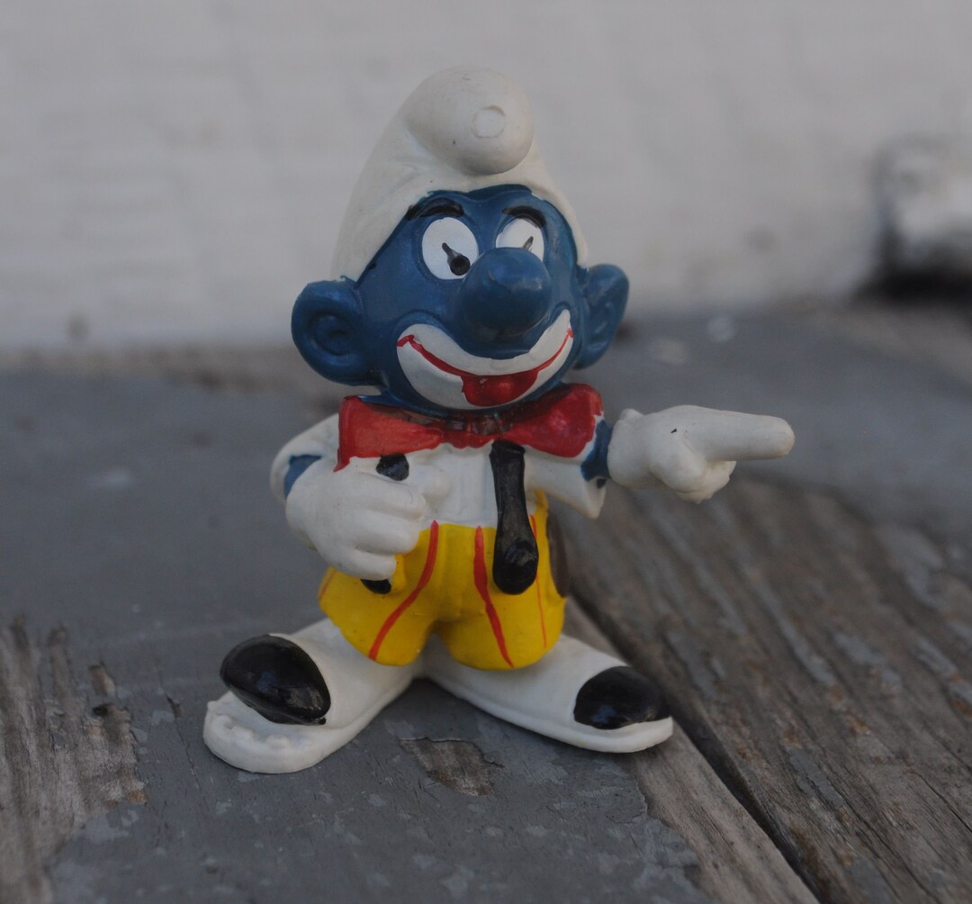 Vintage 1980s Smurfs Figurine by Schleich - 1981 - Clown / Jester Smurf ...