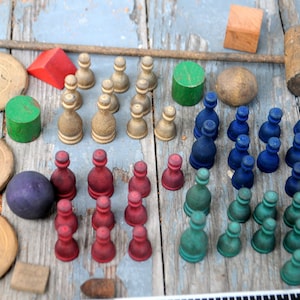 Large Lot ANTIQUE Wooden Game Pieces Wooden Pawns, Parcheesi Tokens ...