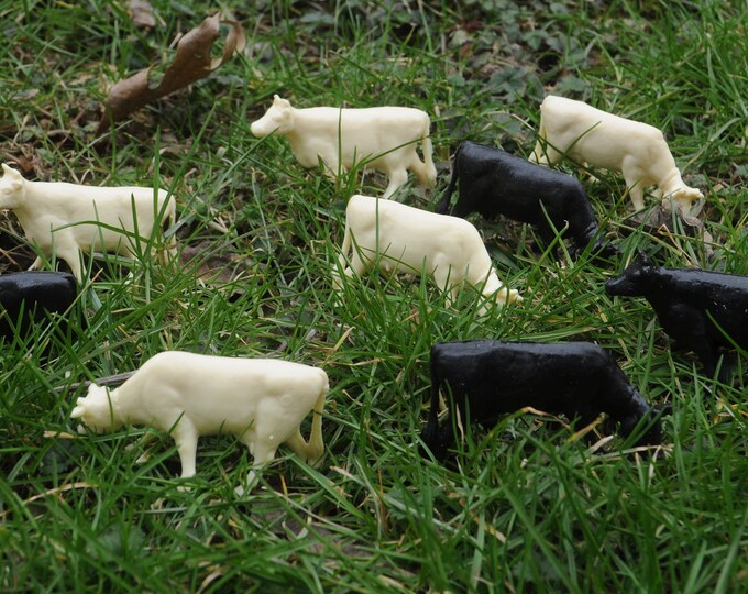 Vintage Plastic COWS - Black or White - Farm Animals, Barnyard ...