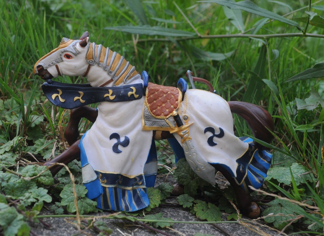 Papo #39243 Ottoman Knight's Horse - Realistic Miniature for Diorama ...