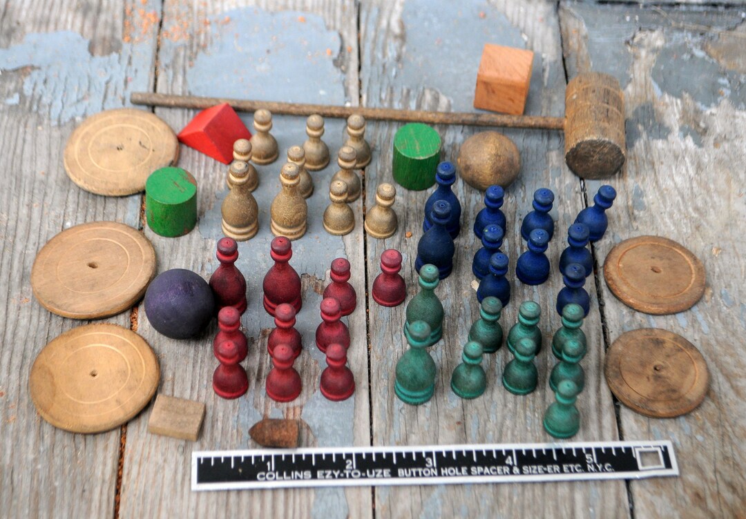Large Lot ANTIQUE Wooden Game Pieces Wooden Pawns, Parcheesi Tokens ...
