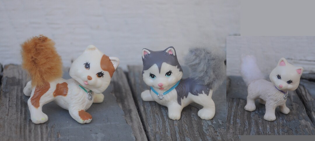 Vintage 1990s Littlest Pet Shop - Twinkling Sledding Party - Husky Sled ...