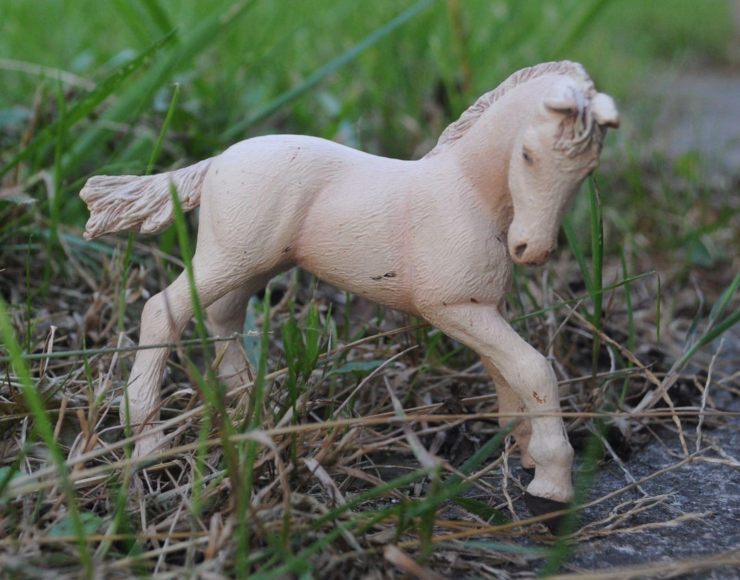 Papo #51116 - Cremelo Foal - Realistic Miniature for Diorama, Model ...