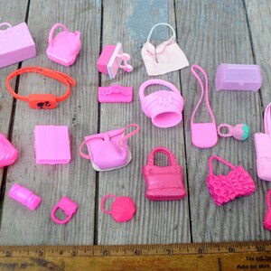 GIANT LOT Vintage & Newer Barbie / Fashion Doll Purses and Handbags ...