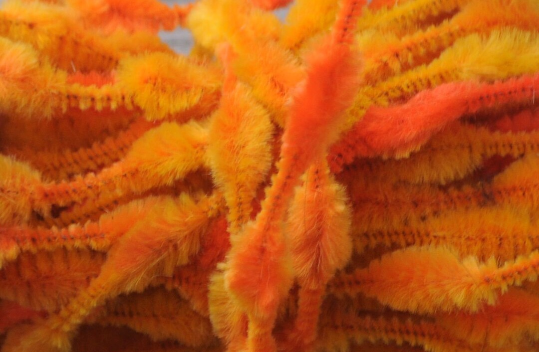 Vintage VARIEGATED ORANGE Bump Fuzzy Wire Stems - by the YARD - Pipe ...