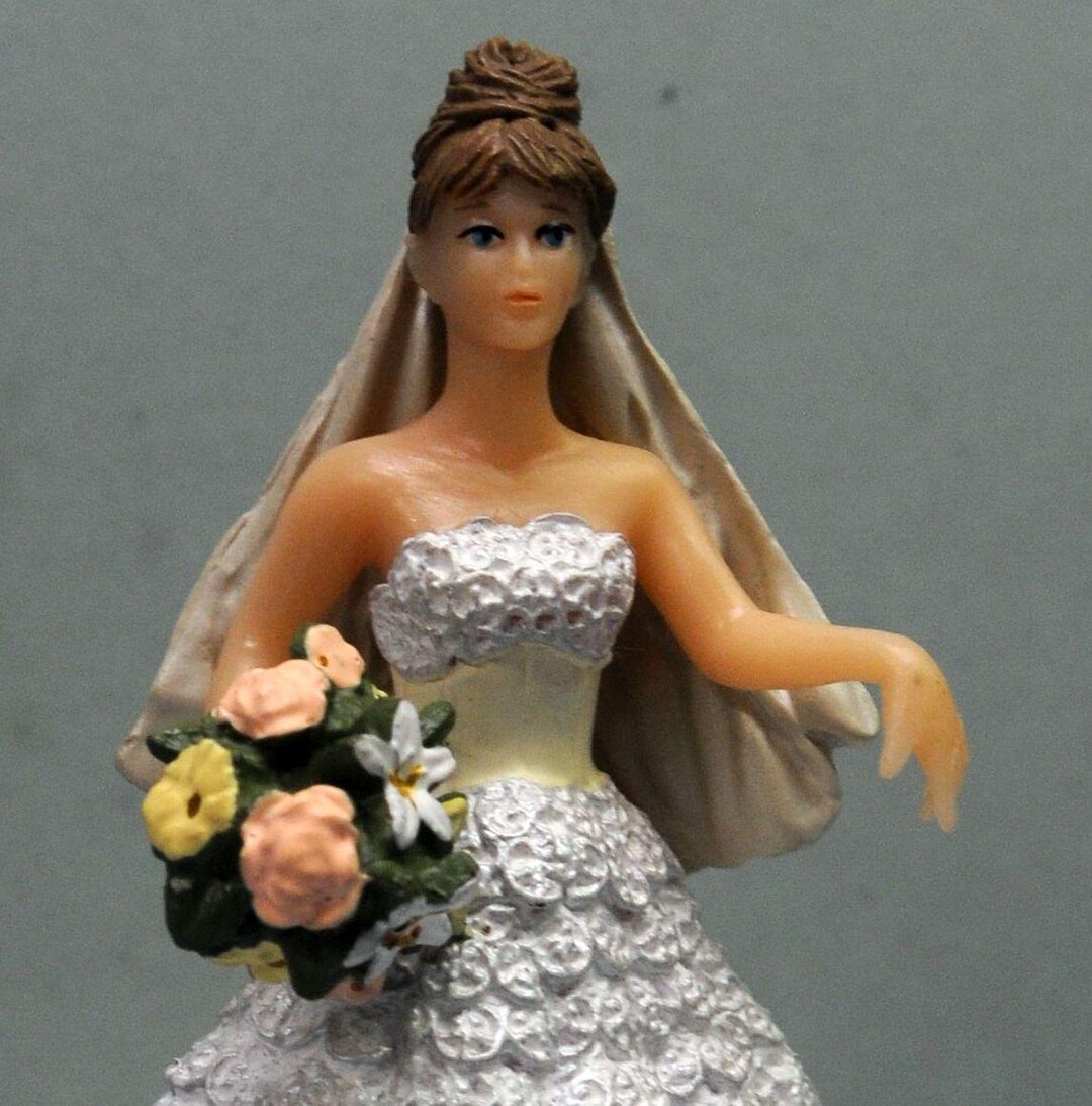 Papo #38819 Lace Dress Bride - Realistic Miniature for Diorama, Model ...