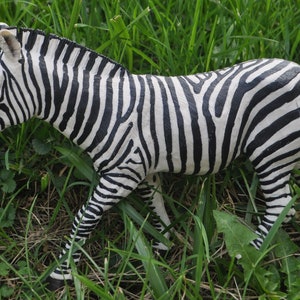 Awesome 1:12 Scale Safari Miniature Zebra Figurine for Diorama, Science ...