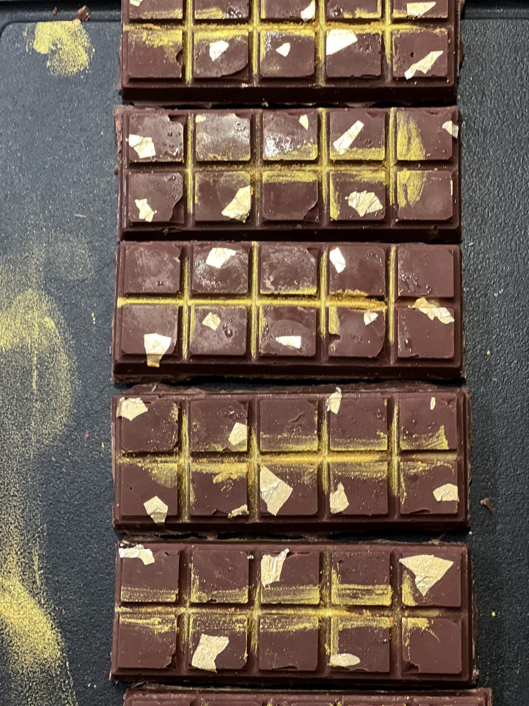 Gold Flaked Dubai Chocolate Bar W/ Pistachio Cream and Kataifi - Edible ...
