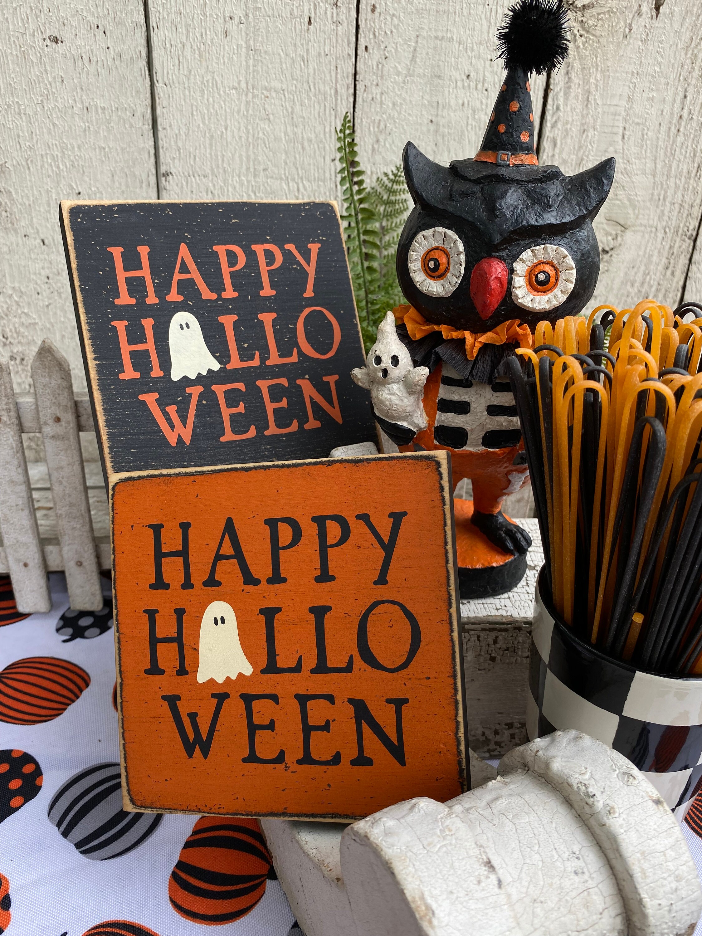 Distressed Mini Halloween Sign, Halloween Tiered Tray Decoration (5 ...