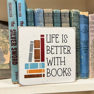 Hand-painted Book Lover Sign: Distressed Wood Decor (5.5") - Etsy
