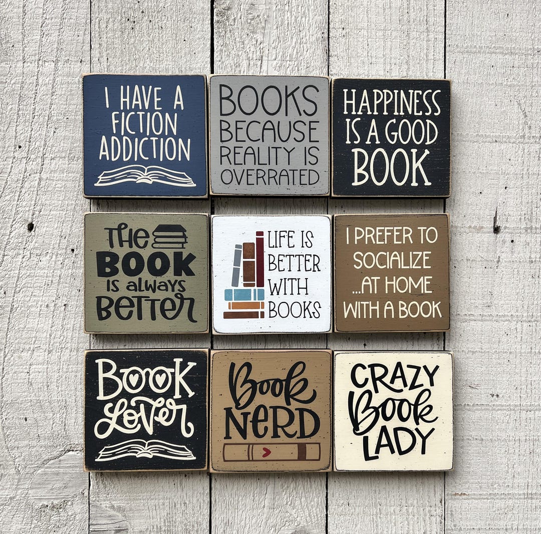 Hand-painted Book Lover Sign: Distressed Wood Decor (5.5") - Etsy