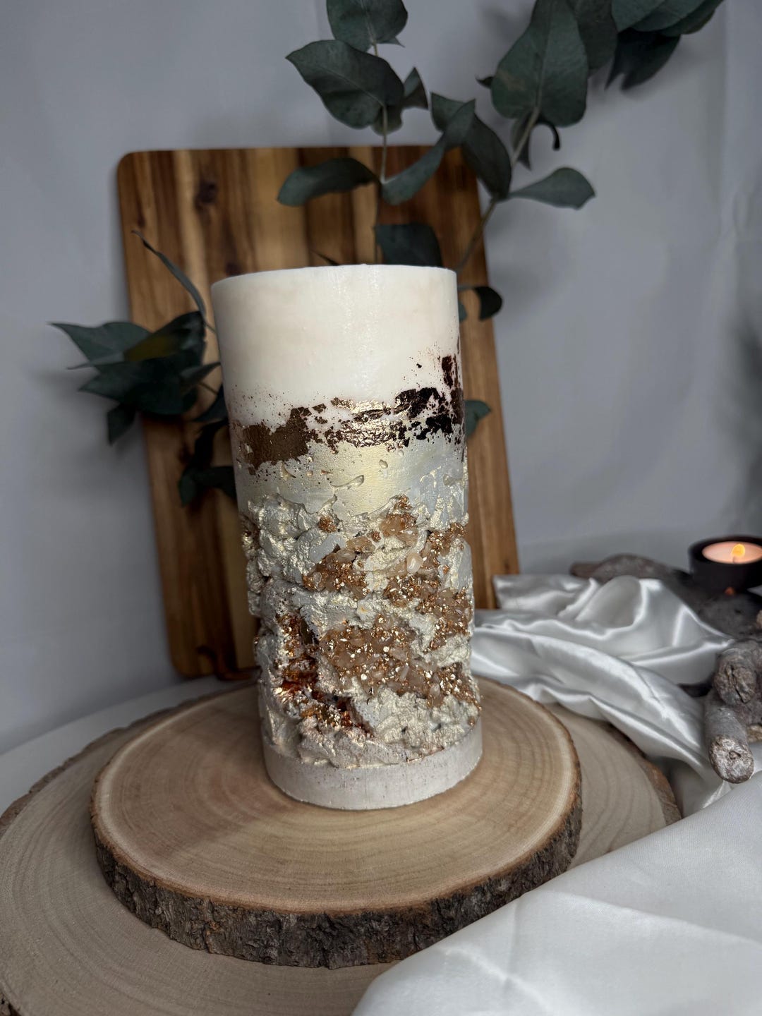 Elegant White Concrete Candle With Gold Leaf, Fragrance & Stones - Eco ...