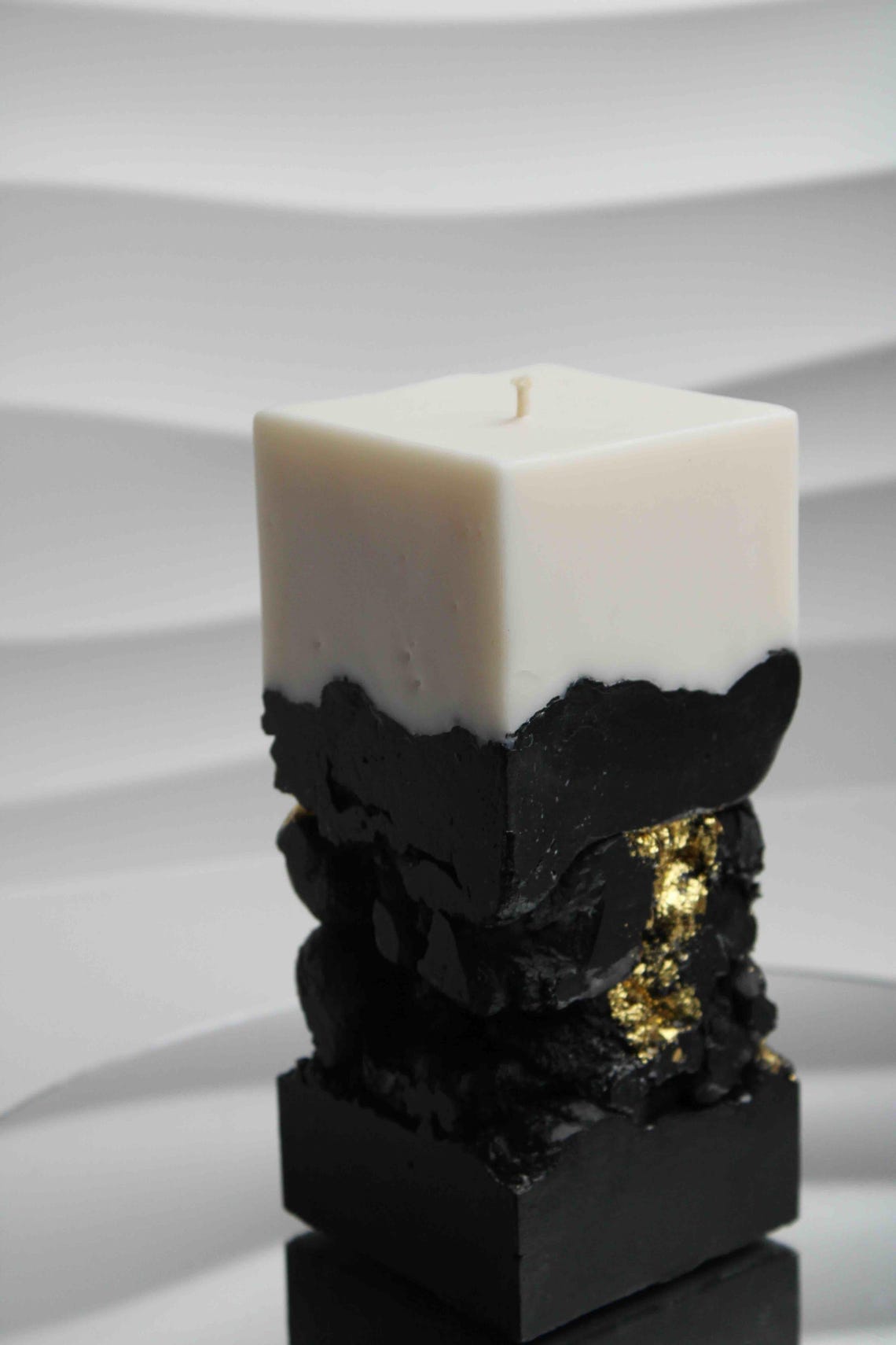 Luxury Black Concrete Candle With Gold Leaf - Fragrant Soy Wax for ...