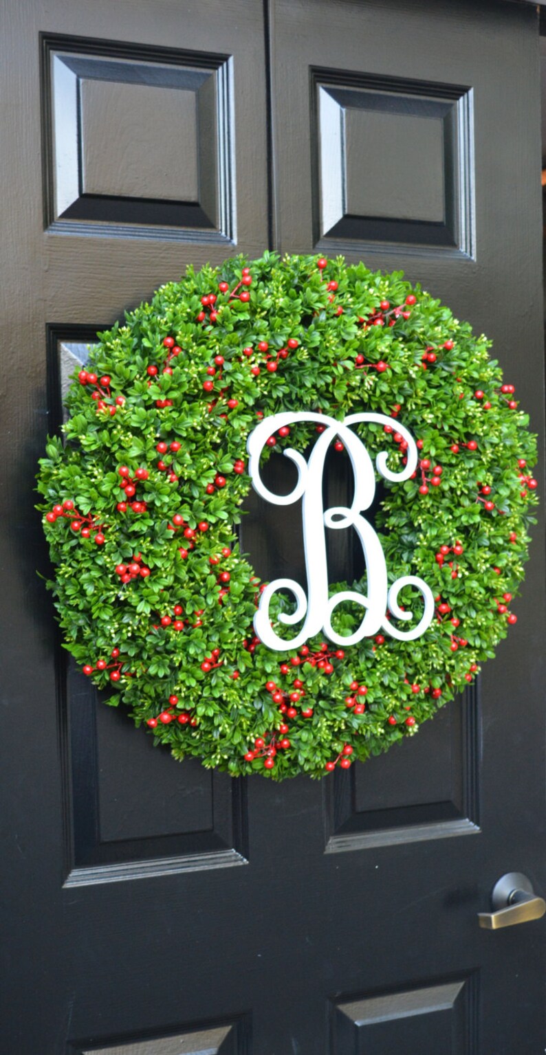 Berry Boxwood Monogram Christmas Wreath Holiday Monogram - Etsy