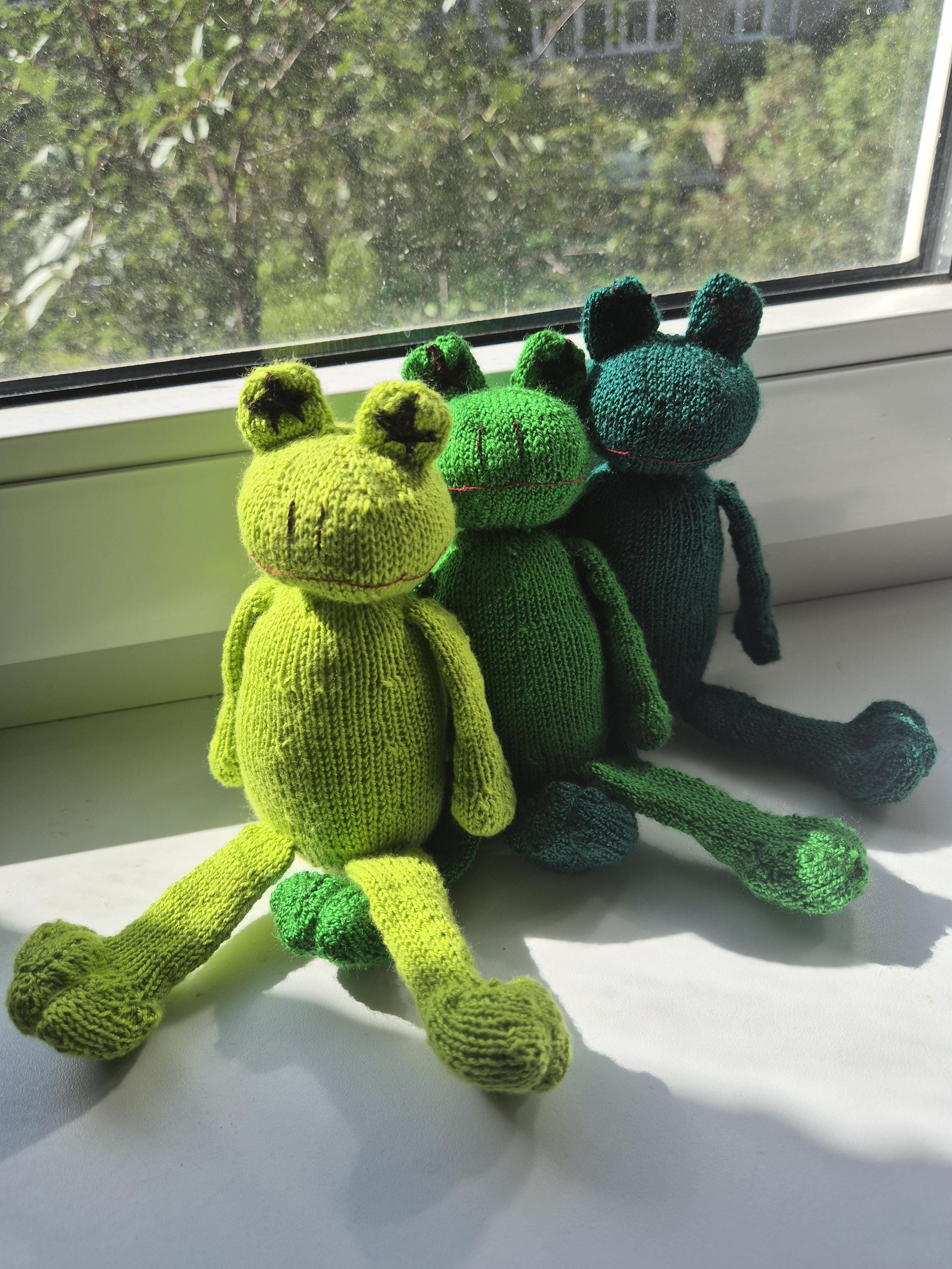 Small Knitted Frog - Etsy