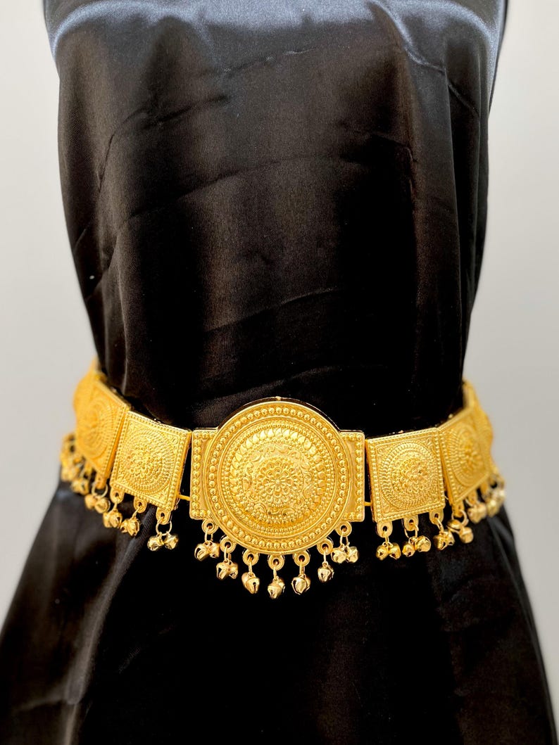 Gold Toned Indian Bridal Hip Belt: Vaddanam Oddiyanam With Hanging ...