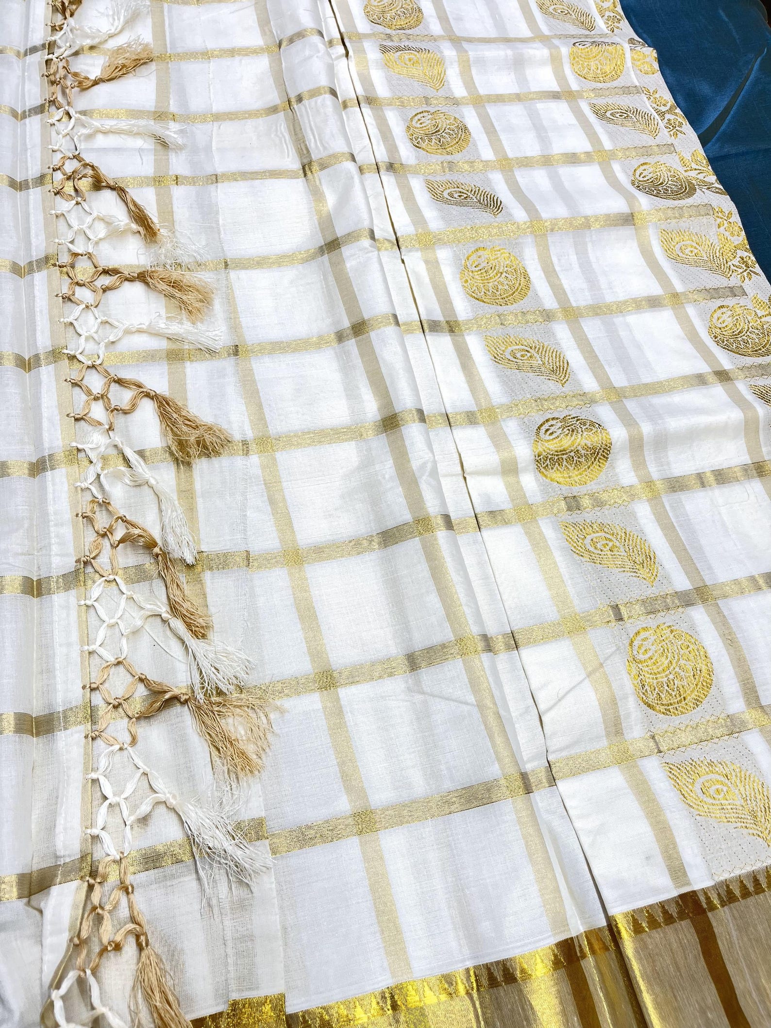 Grid Cotton Kasavu Saree With Gold Embellishments, Set Mundu With ...