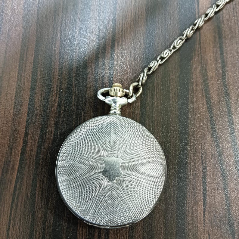 Vintage Genie 17 Jewels Swiss Pocket Watch – Classic Incabloc Timepiece ...