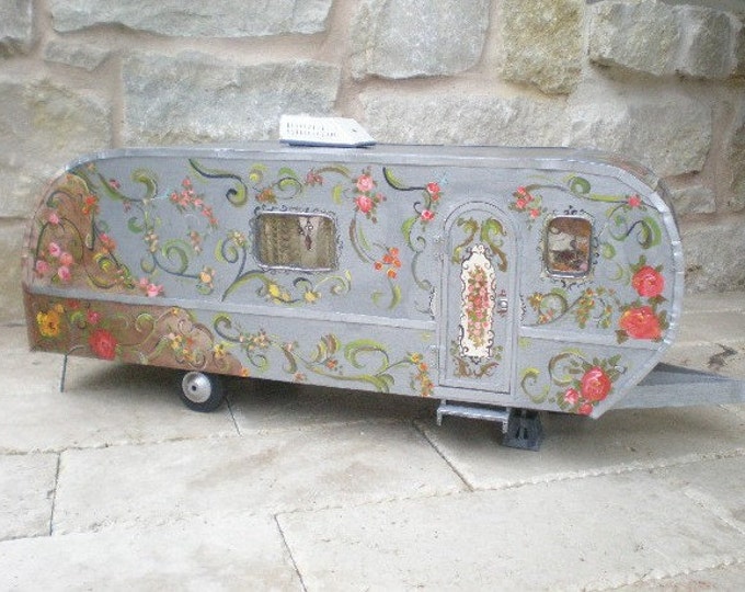 Gypsy Travel Trailer Dollhouse - Etsy