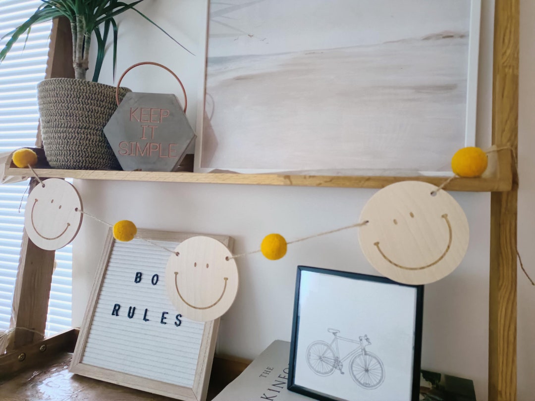 Retro Wooden Smiley Face Decor, Fun Emoji Wall Art, Scandinavian Style ...
