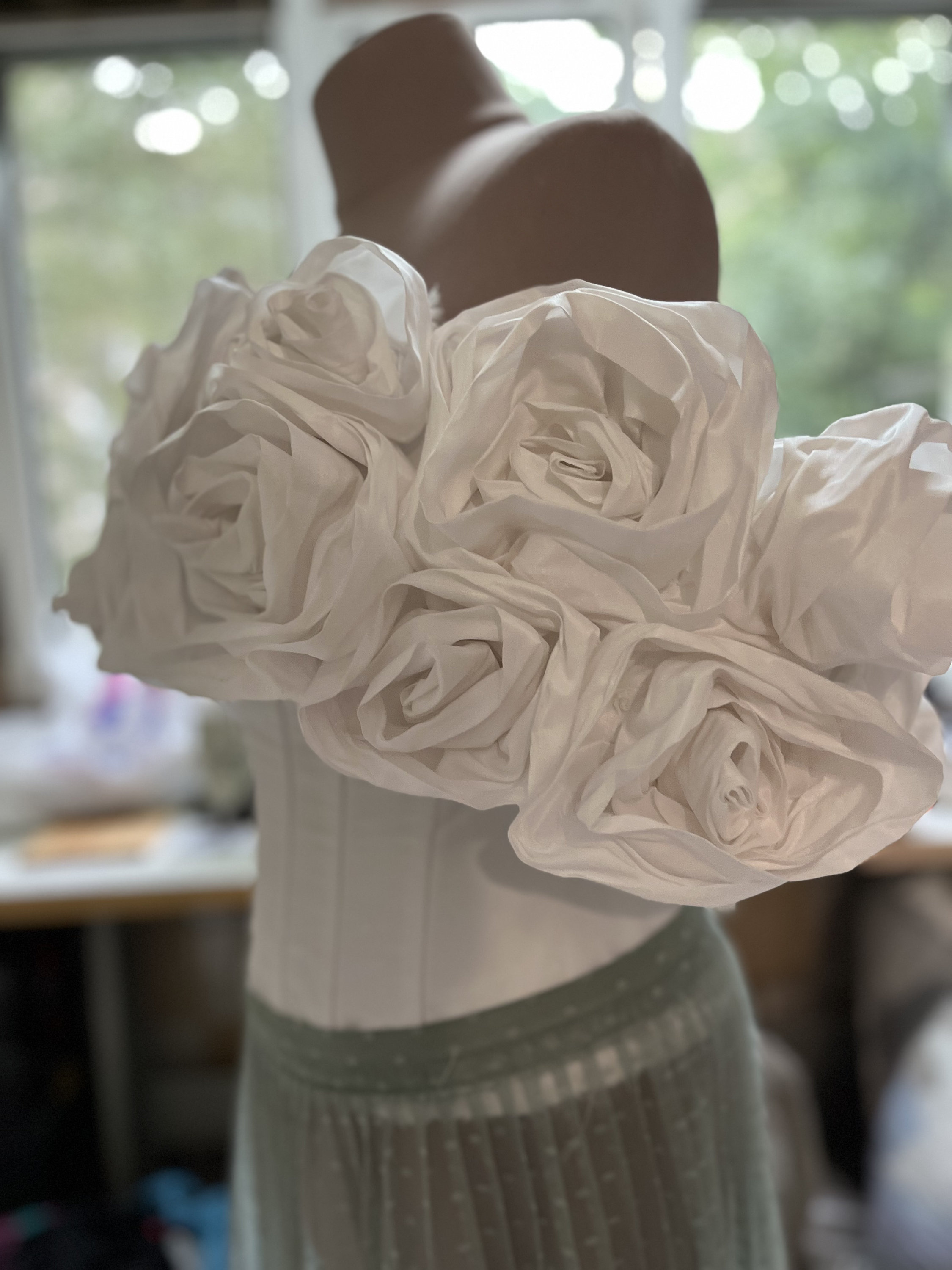 White Wedding Cape With Roses,3d Roses, Shoulder Decoration,wedding ...
