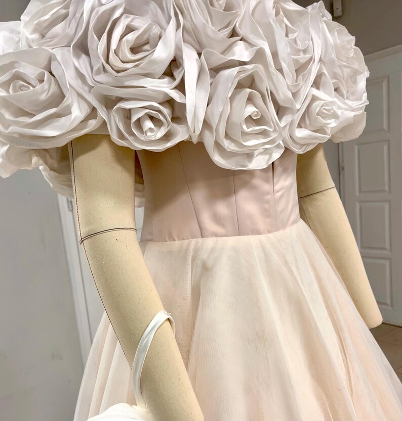 White Wedding Cape With Roses,3d Roses, Shoulder Decoration,wedding ...