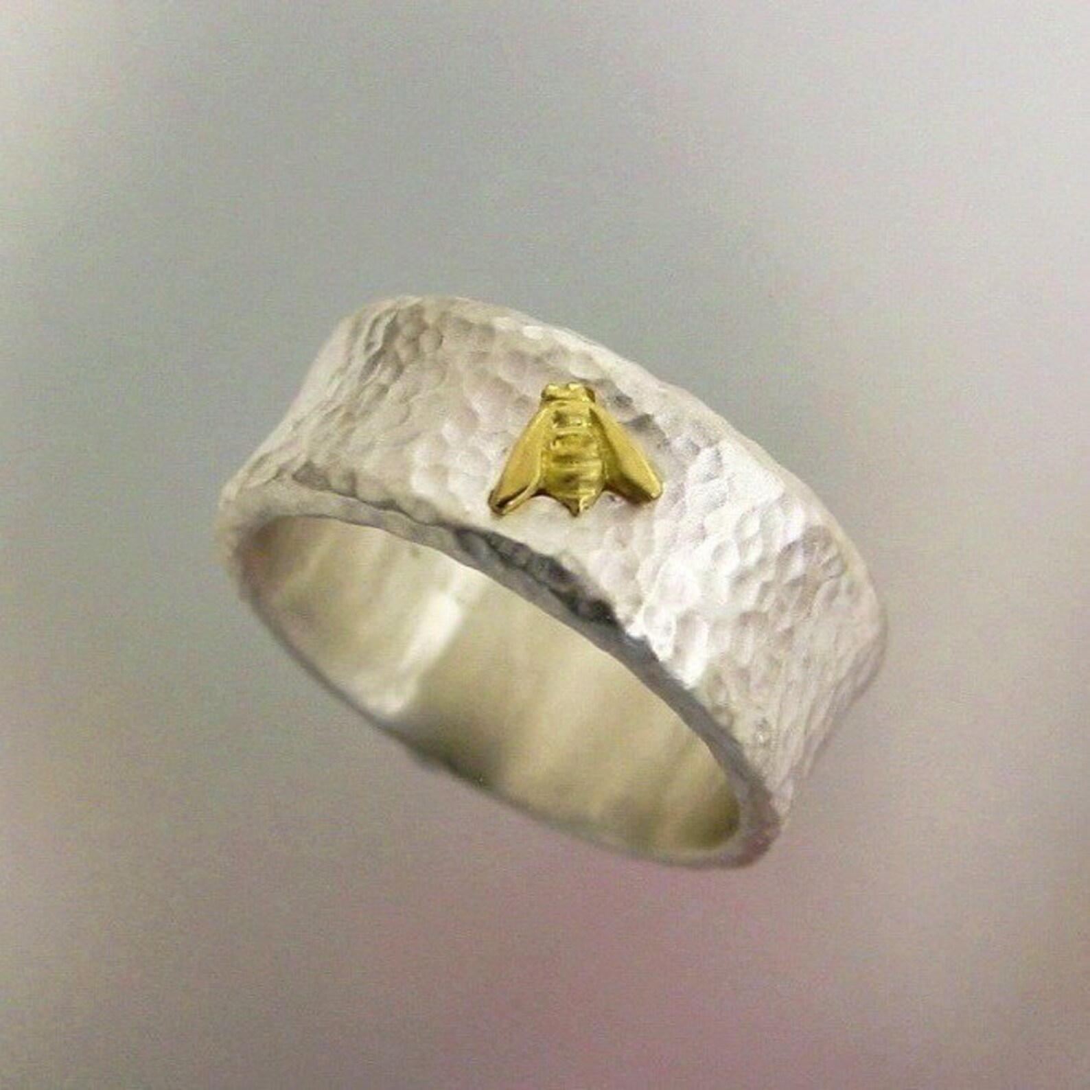 Wide Silver Bee Ring, Hammered Silver Band, Honeybee Ring, 18k Gold Bee ...