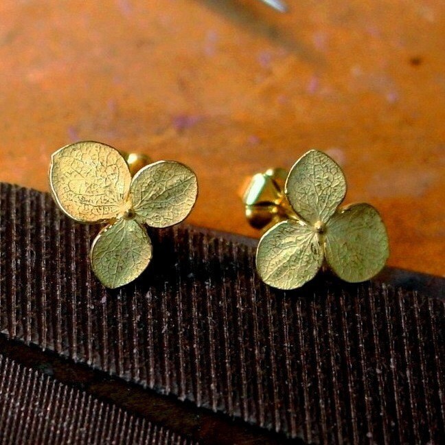 Flower Earrings Small Gold Stud Earrings 18k Yellow Gold - Etsy