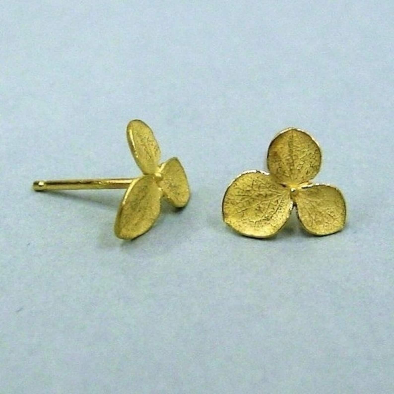 Flower Earrings Small Gold Stud Earrings 18k Yellow Gold - Etsy