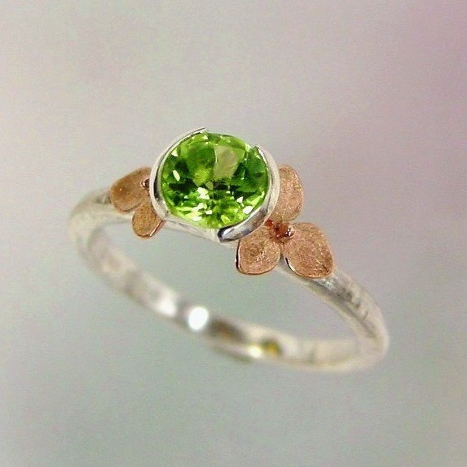 Peridot Ring 14k Rose Gold Hydrangea Flowers Green Peridot - Etsy Italia