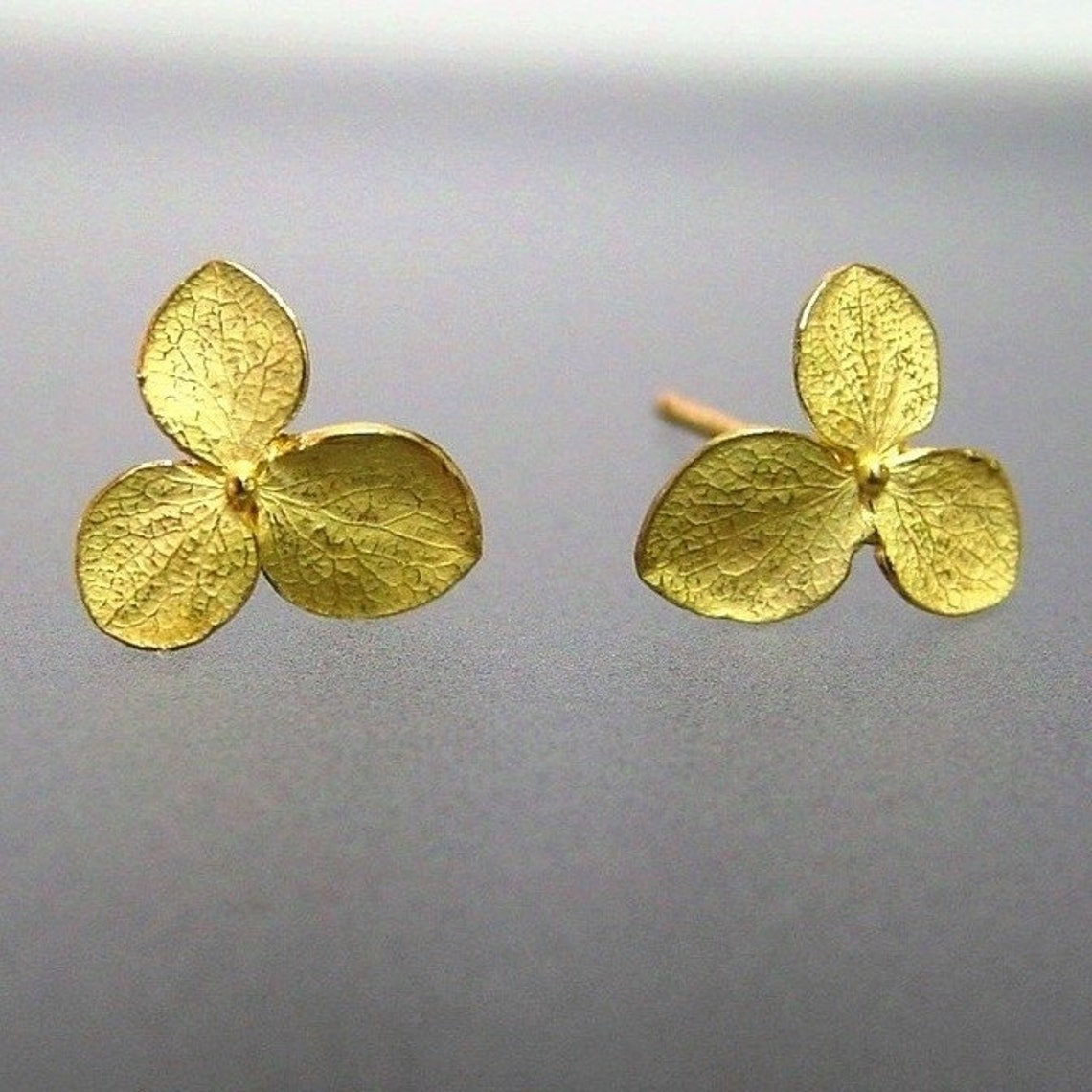 Flower Earrings Small Gold Stud Earrings 18k Yellow Gold | Etsy