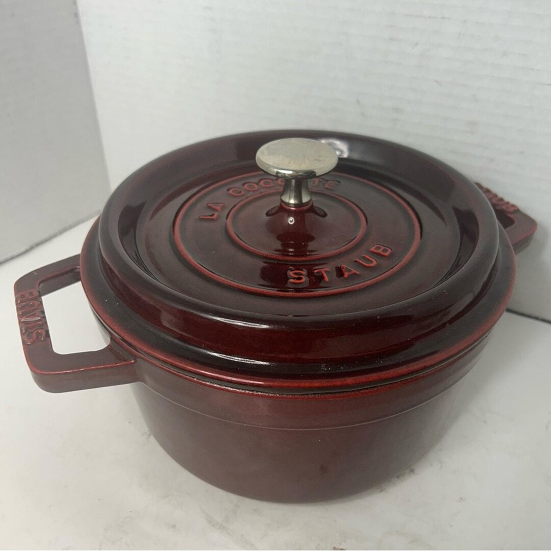 La Cocotte Staud Cast Iron Bean Bot Made in France Lid Heavy Red READ ...