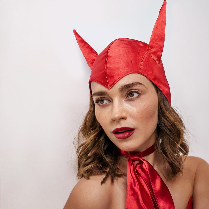 Red Evil Silk Satin Bonnet Horns Halloween Devil Woman Vintage Bonnet ...