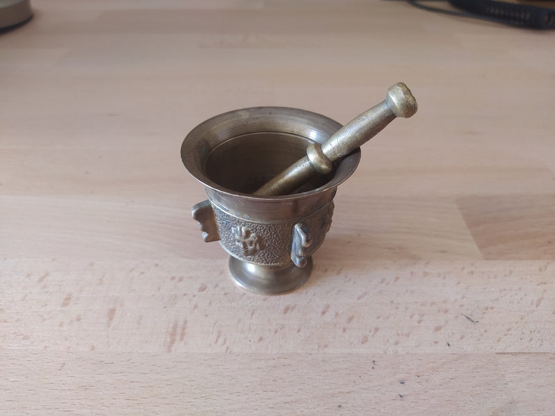 Antique 17th-18th Century Miniature Bronze Mortar With Carved Design - Etsy