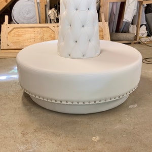White Round Bench White Circular Sofa Tufted Circle Sofa Banquette ...