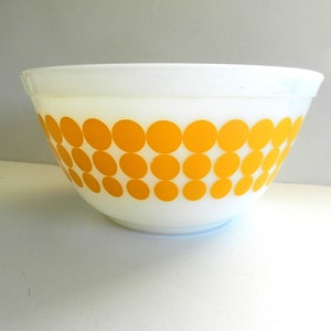 Pyrex Yellow Dot Bowl, 1967, Yellow Dots, 402 - Etsy