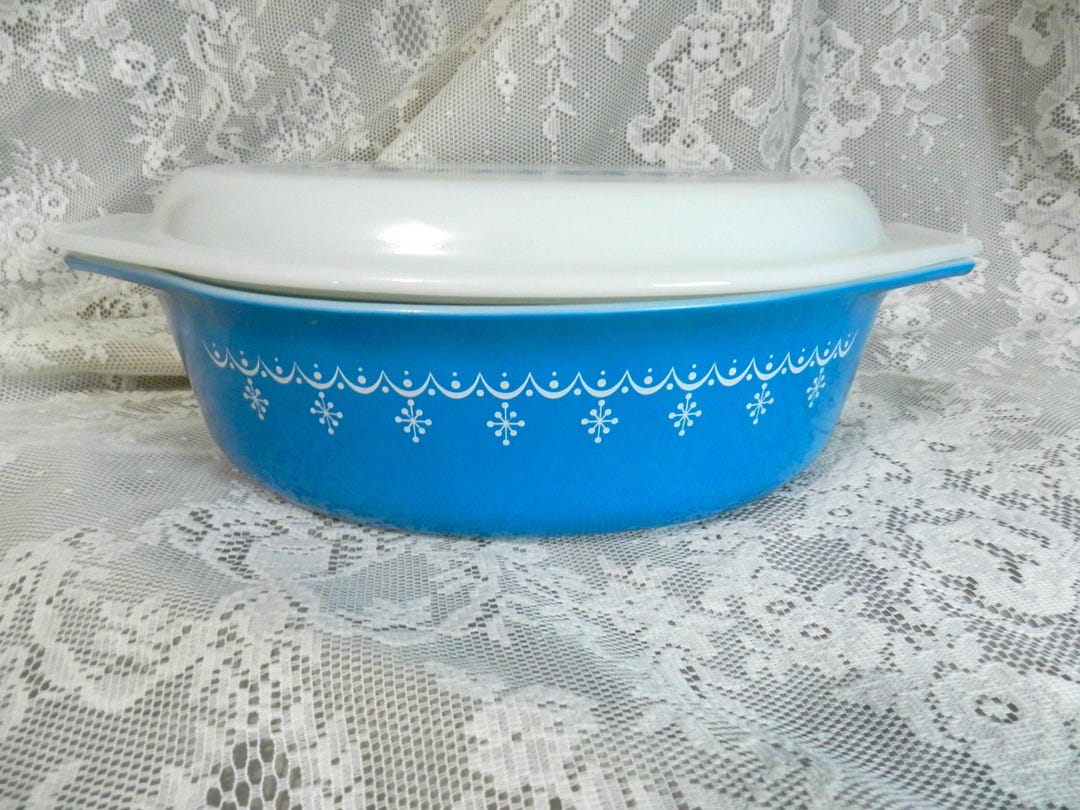 Pyrex Blue Snowflake Oval Casserole, Blue Garland, Large Casserole - Etsy