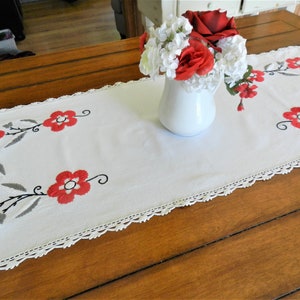 Red Dresser Scarf, Table Runner, Hand Embroidered, Large Runner, Bureau ...