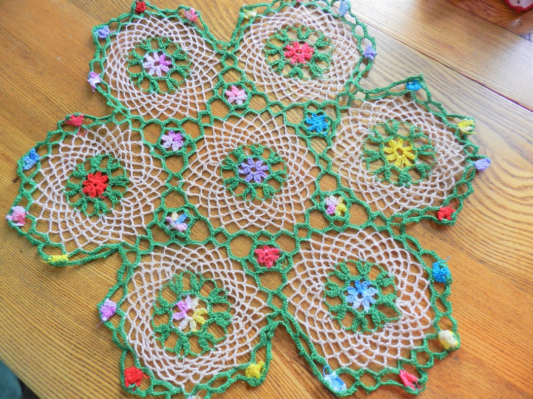 Round Green Doily Crocheted Doily Table Mat Pastel Floral - Etsy