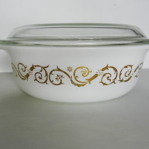 Pyrex Empire Scroll Casserole, Pyrex 1.5 Qt Covered Dish, Oval Pyrex ...