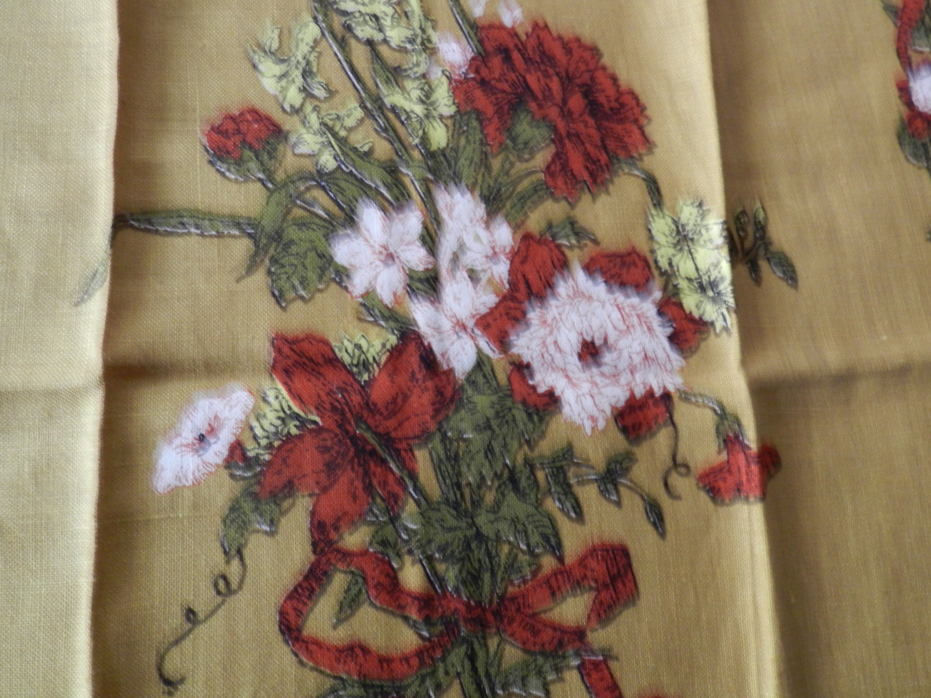 NOS 1970s Luther Travis Towel, Gold Floral Towel, - Etsy